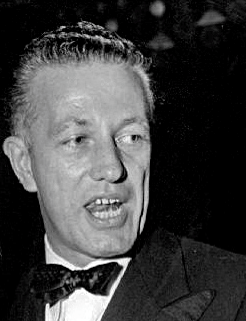 Nicholas Ray - Biography and anlysis of his career as movie director