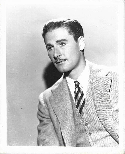 Errol Flynn - Biography and Analysis of his acting career - All movies