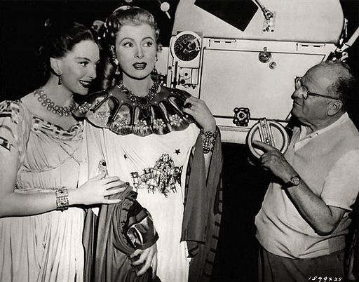 Biography of actress Greer Garson - Overview of her career