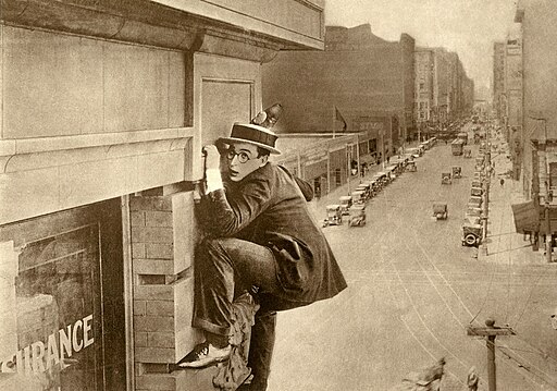 Safety Last - Classic masterpiece of comedy with Harold Lloyd - 1923
