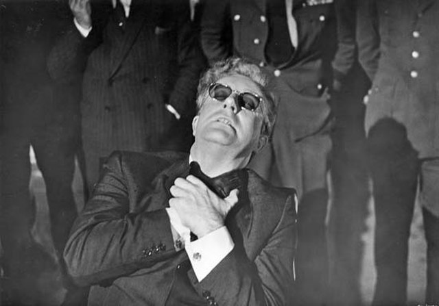 Movie Dr. Strangelove - 1964 - Analysis and summary - Trailer