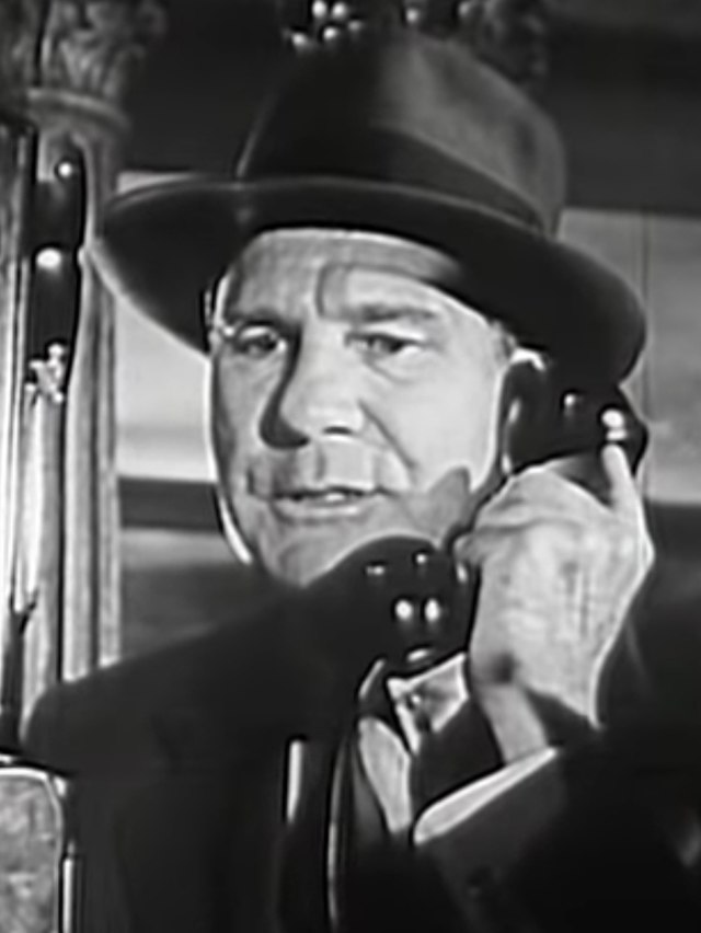 Glenn Anders - Biography and movie career - His movies