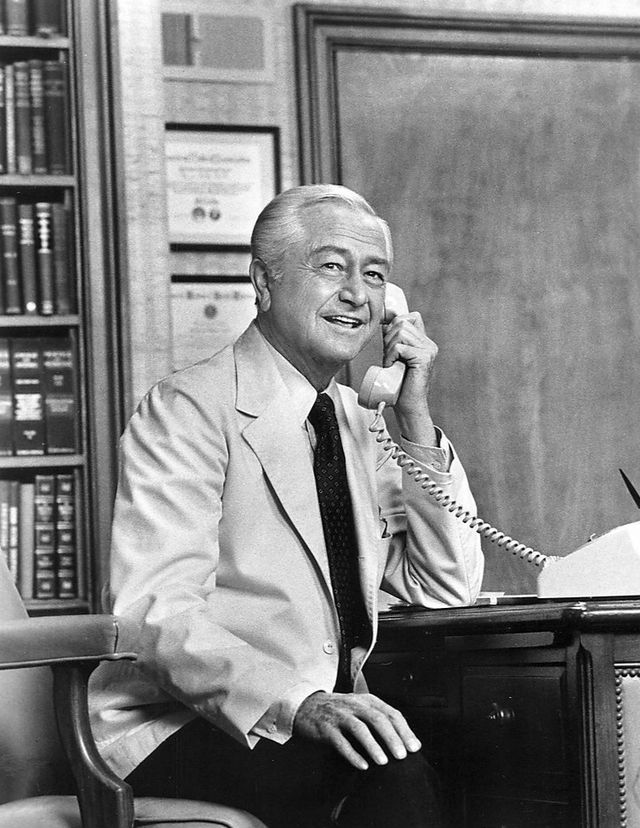 Biography of actor Robert Young - His movies and personal quotes